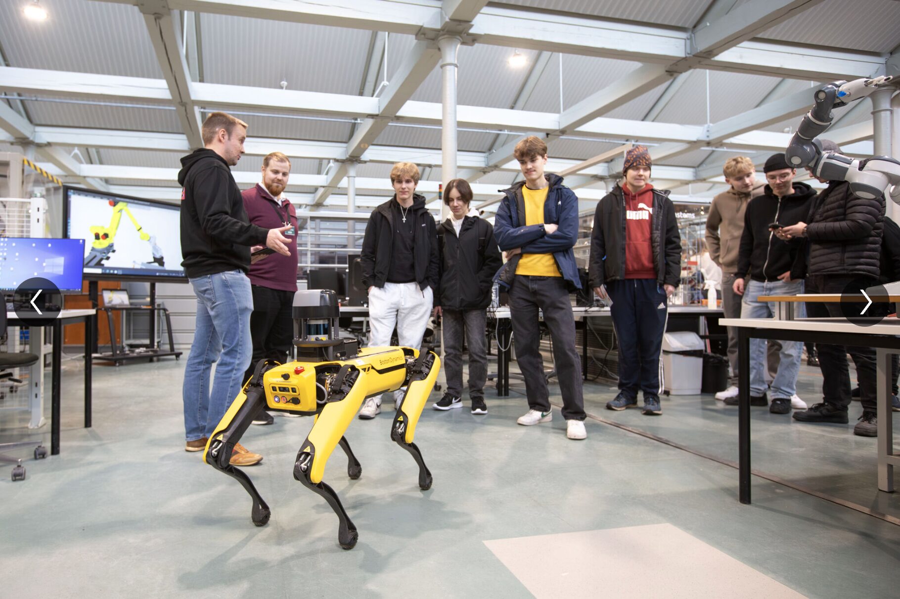 How VAMK Is Powering the Future with Private 5G, Robotics, and Industry ...